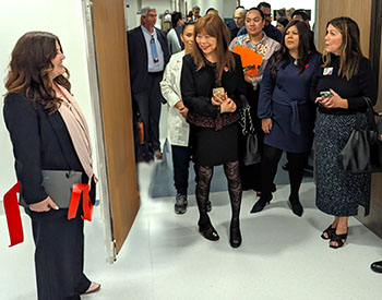 Linda Marsh Congratulates Parkview